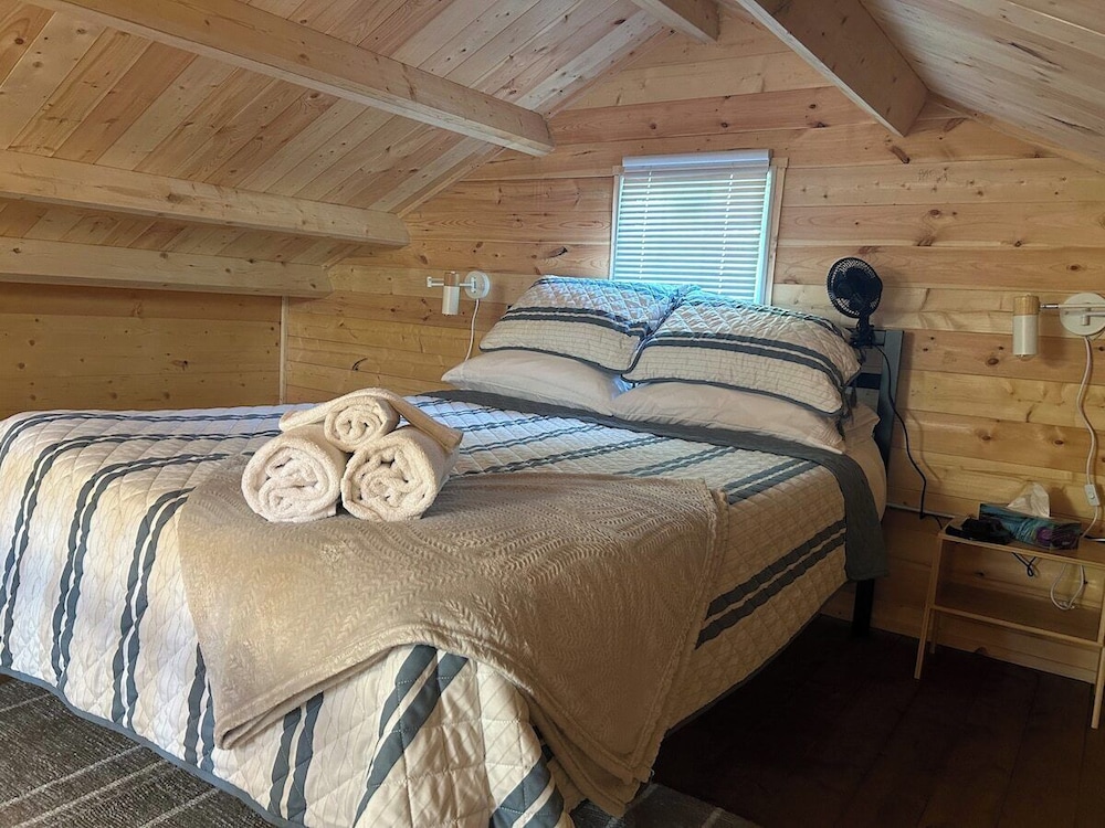 Pavo - New Lofted Kabin - Kawartha Lakes