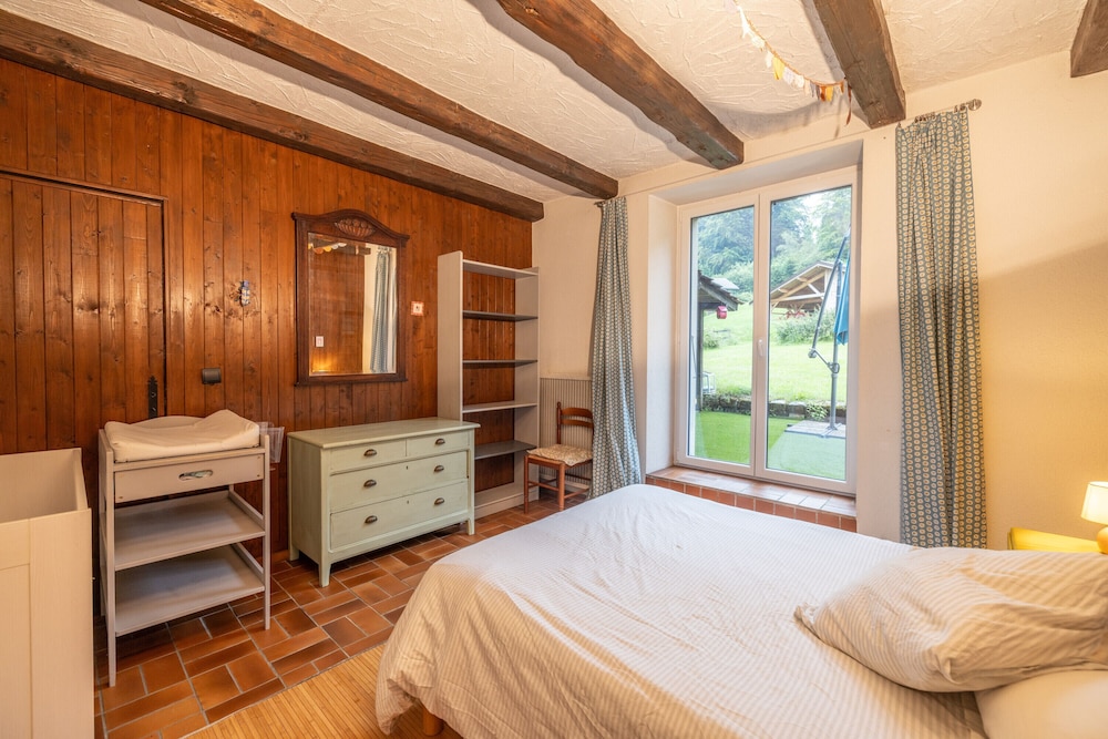 Chalet "Magnifique Aux Carroz" Avec Vue Sur La Montagne, Terrasse Privée Et Wi-fi - Morillon