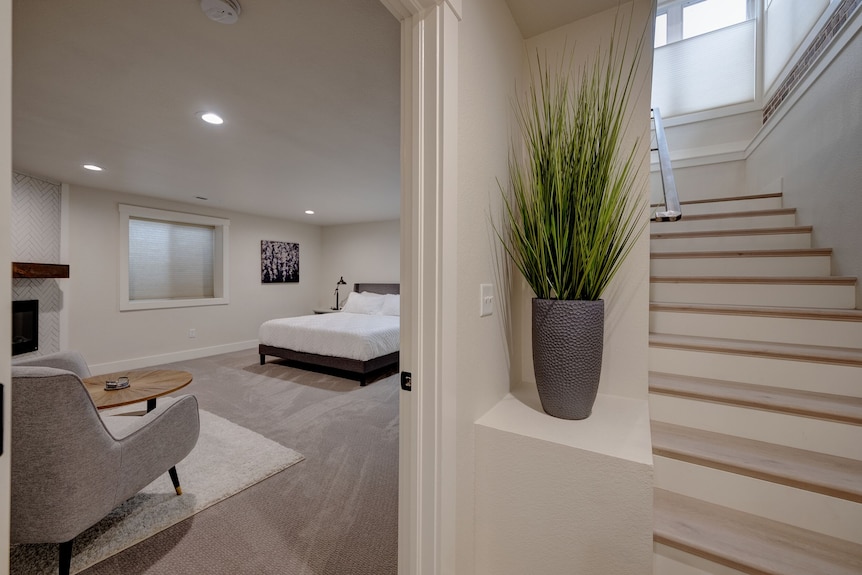 Fully Remodeled Corner Home, 3 Blocks From Main Street And Across From The Park. - Sheridan, WY