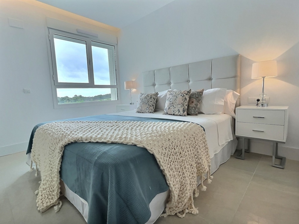 Experience Unrivalled Luxury At Emerald Greens: Your Exclusive Retreat In The Heart Of San Roque Club Resort - Sotogrande
