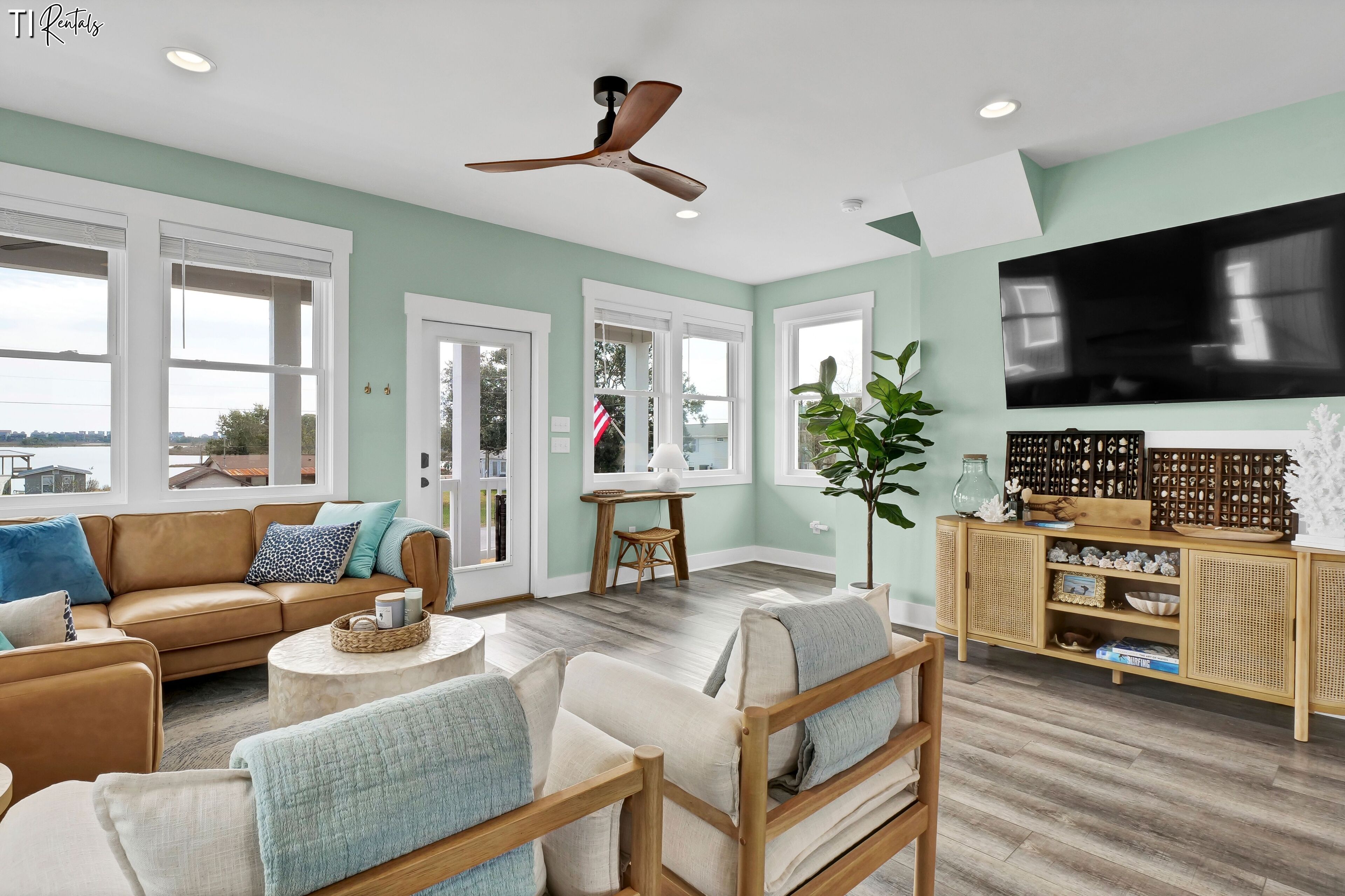 Otter Space | Waterfront | Dog Friendly | Hot Tub - Surf City, NC