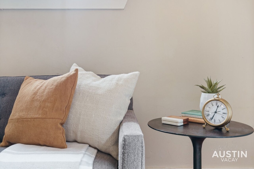 Elegant Escape | Gourmet Kitchen + Outdoor Living - Windsor Park - Austin