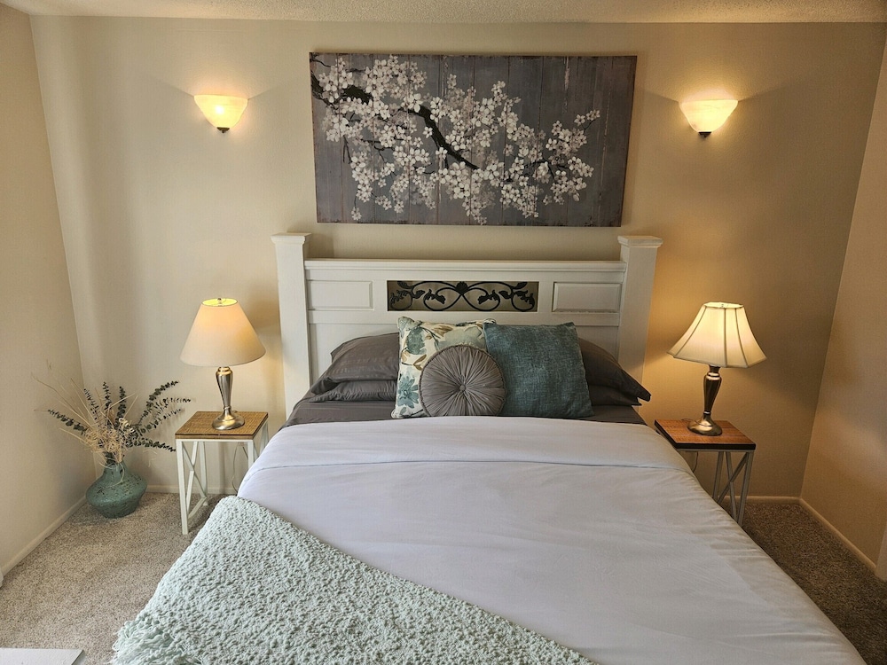 Cozy Condo, Walking Distance To Trails, Shops, Restaurants, Fitness Center. - Colorado Mesa University, Grand Junction