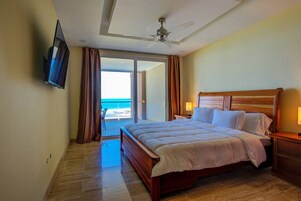 Apartamento Deluxe em Condomínio Fechado | Roupa hipoalergénica, camas de colchão viscoelástico 