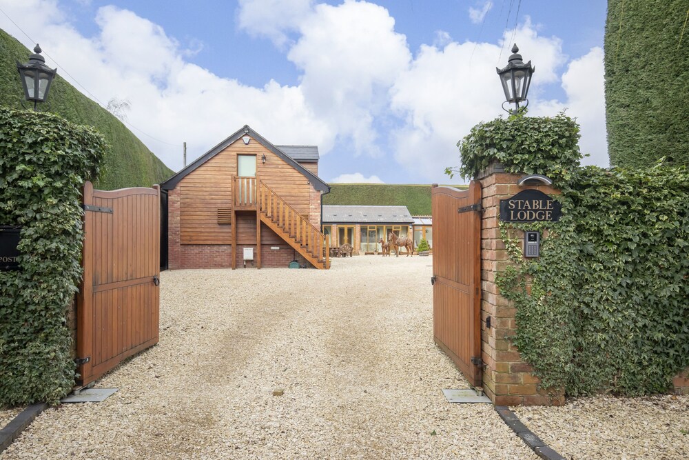 Stable Lodge Boutique B&b - Cheltenham