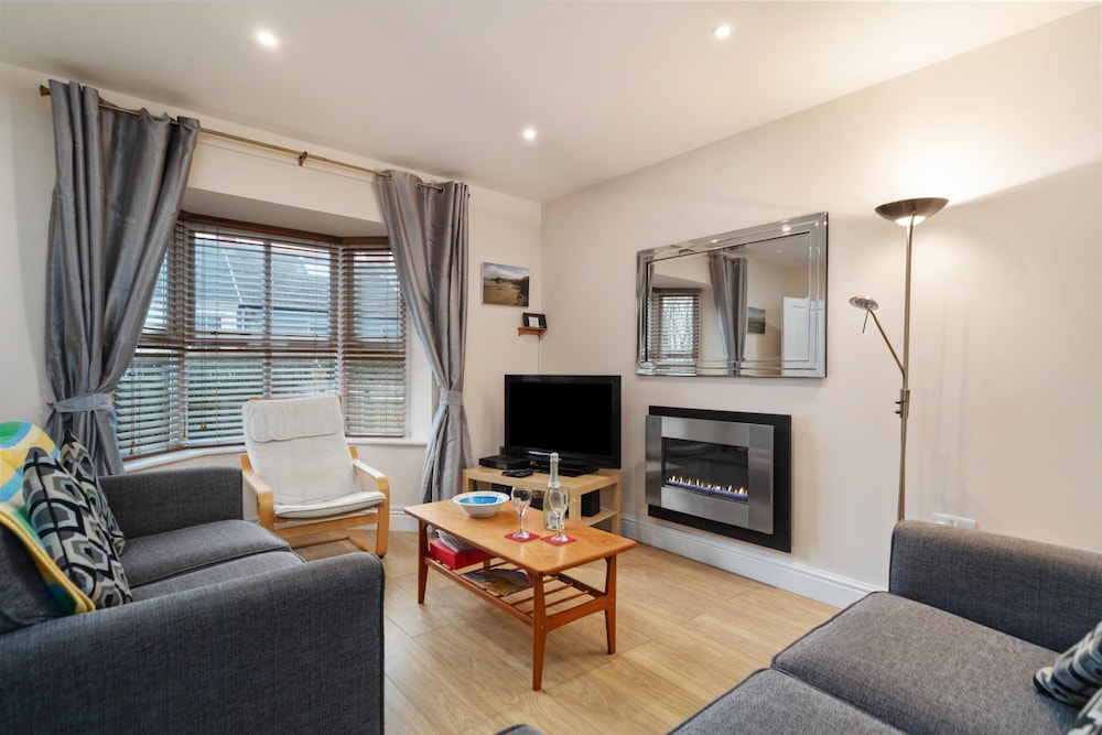 Park Place Court 2 - Close To Beach - Tenby