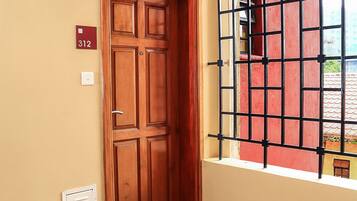 Entrada (vista interior)