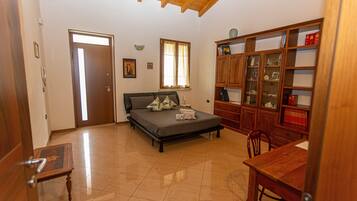 Apartamento conforto, 1 cama Queen e sofá-cama, cozinha | 1 quarto, individualmente decorados, individualmente mobiliados