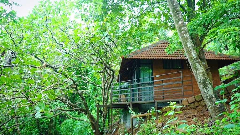Kerala Traditional Villa With Private Balcony - Coorg (Kodagu)