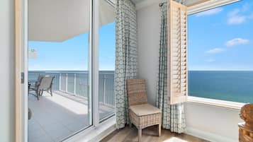 Apartamento em Condomínio Fechado, várias camas (Indigo West 1601) | Interior