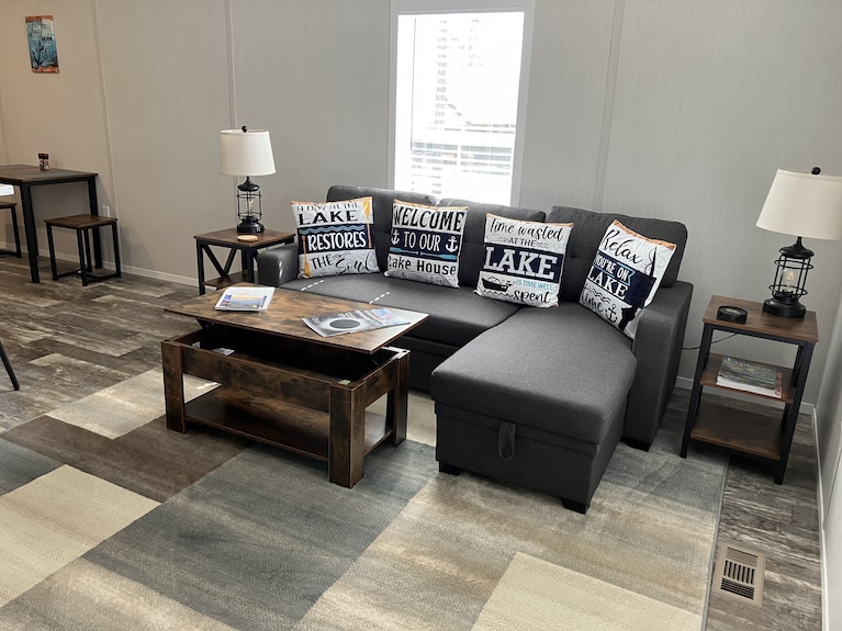 Just Minutes From Hill Creek Park And Marina With Room For Your Boat. - Arkansas