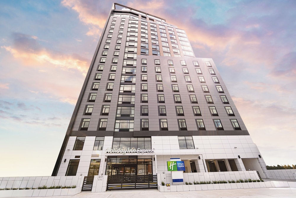 Holiday Inn Express Long Island City E New York By Ihg - Brooklyn, NY