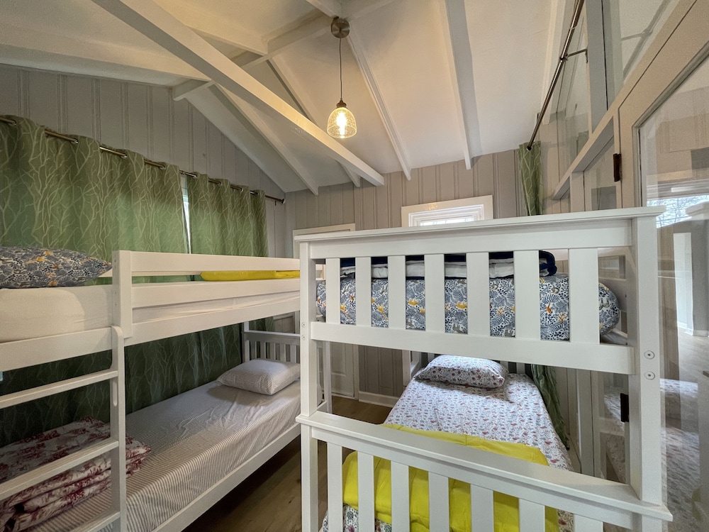 Entire Mountain Cottage Near Scenic Hiking Trails, Your Getaway Retreat! - Hagerstown, MD