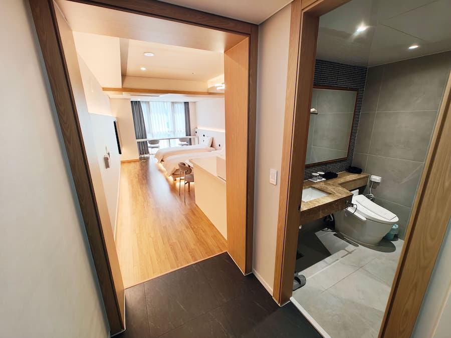 Quarto duplo premier | Wi-Fi de cortesia, roupa de cama