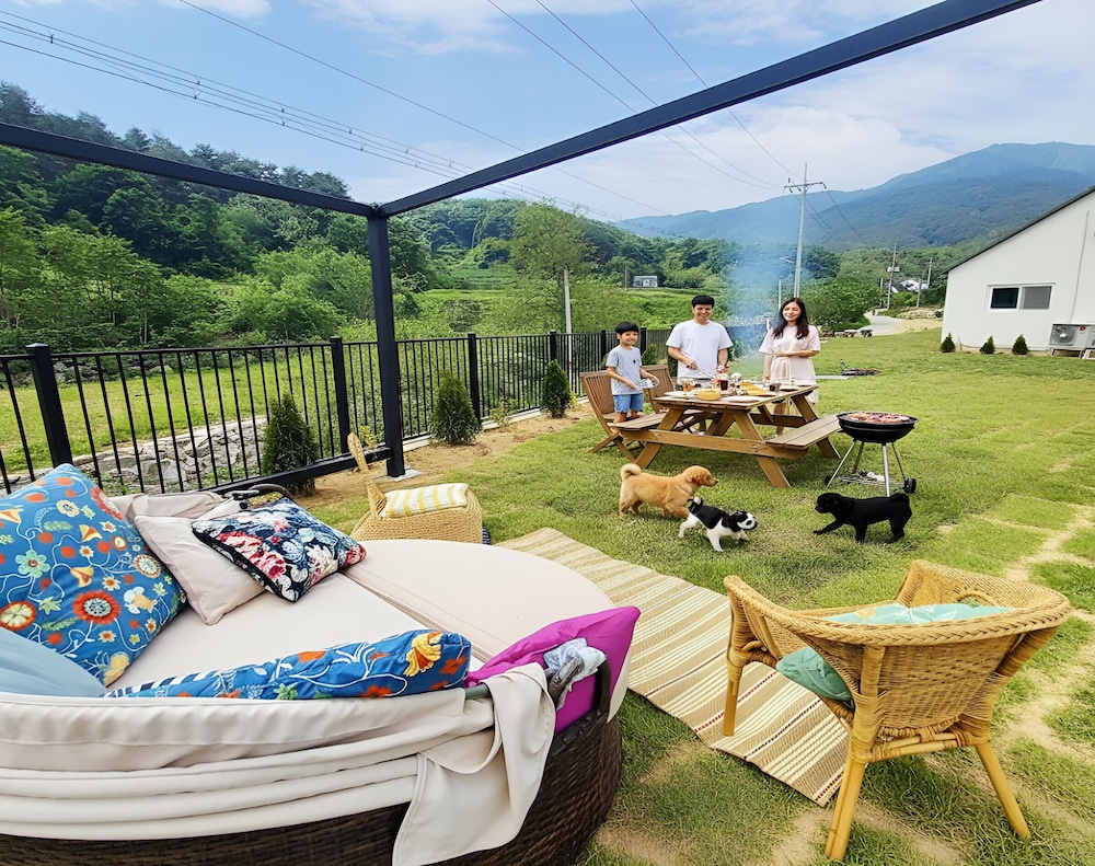 Yangyang Jaeins Garden - Sokcho-si