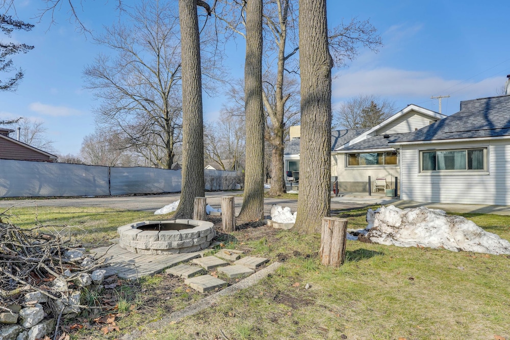 Kalamazoo Vacation Rental Near Golf & Parks! - Portage, MI