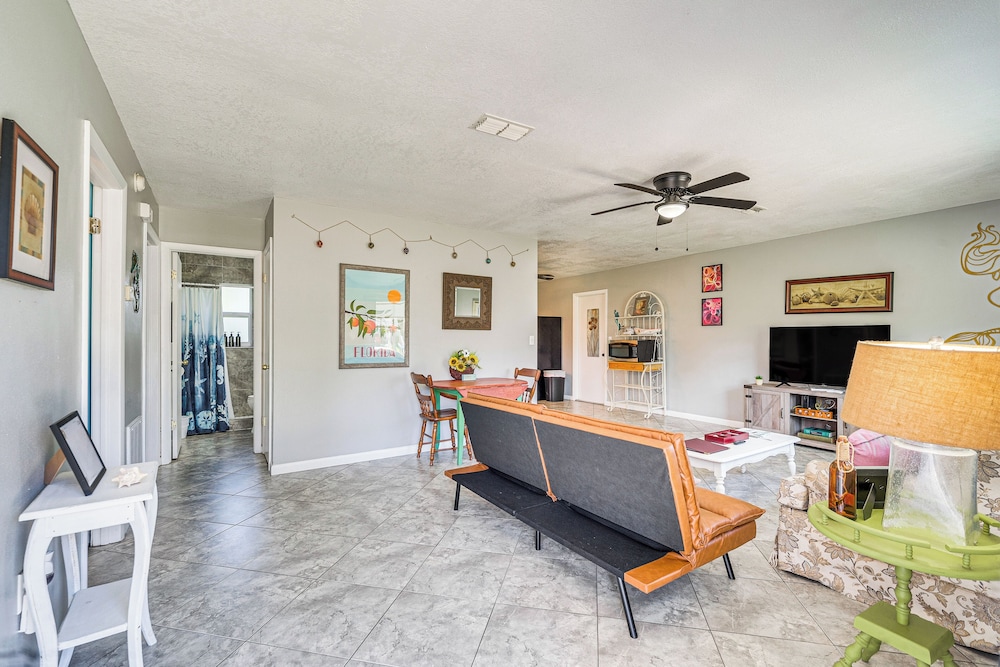 Spring Hill Home - 3 Mi To Weeki Wachee Springs! - Weeki Wachee Springs State Park, Spring Hill