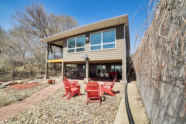 Yankton Vacation Home W/ Hot Tub & River Views - Yankton, SD