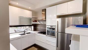 Villa | Cozinha privada | Uma máquina de lavar louça