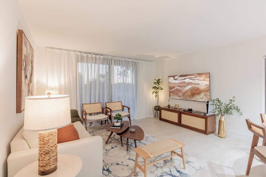 Gorgeous Beach Front Condo, Near Flagler Ave - 701 - New Smyrna Beach, FL