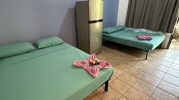 Quarto básico | 1 quarto, Wi-Fi de cortesia, roupa de cama