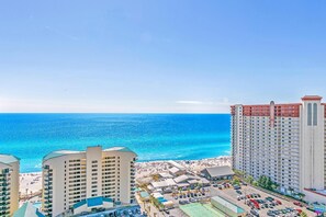Apartamento em Condomínio Fechado, 1 cama king-size e sofá-cama (Laketown Wharf 2017) | Exterior
