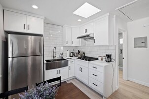 Casa geminada standard | Cozinha privada | Geladeira grande, micro-ondas, fogão, cooktop