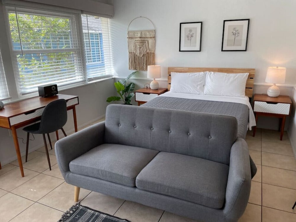 6 · Seaside Artisan Apartment 6 - Dunedin, FL