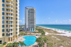 Apartamento em Condomínio Fechado, várias camas (Beach Colony West 7A) | Exterior