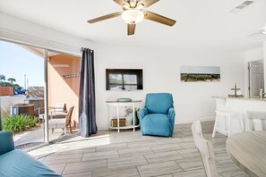 Apartamento em Condomínio Fechado, 1 cama queen-size e sofá-cama (Gulfview II 101) | Wi-fi