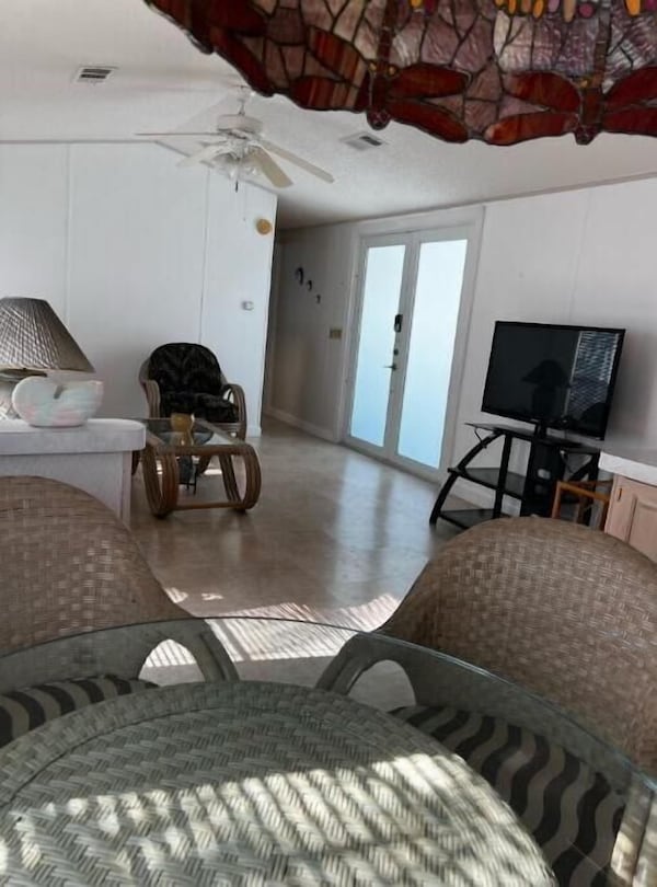 Peaceful Key Largo Trailer Home - Key Largo, FL