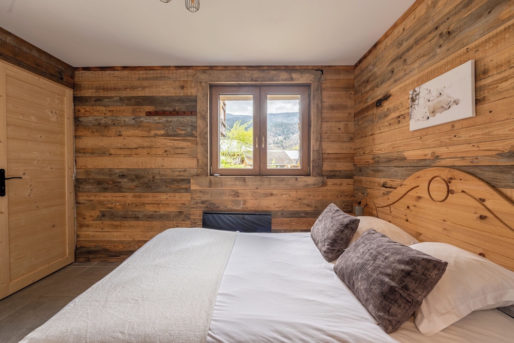 Appartement "La Cabane Du Cerf" Avec Vue Sur Les Montagnes, Terrasse Privée Et Wi-fi - Méribel