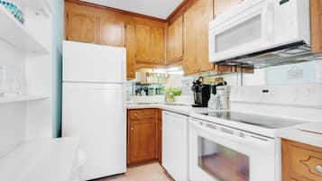 Casa de Férias, várias camas (Horizon South 38B) | Cozinha privada | Um forno, uma torradeira