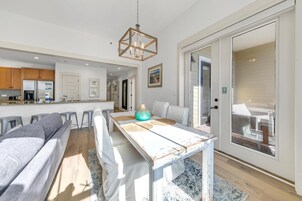 Condo, várias camas (Redfish Village M1222) | 4 quartos, Wi-Fi