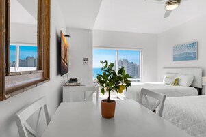 Apartamento em Condomínio Fechado, 2 camas de casal (Luau I 7101) | Wi-fi 