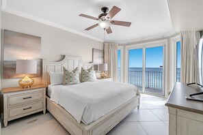 Apartamento em Condomínio Fechado, várias camas (Windemere 908 Pool Side Cabana A Incl) | Ferro/tábua de engomar, Wi-fi