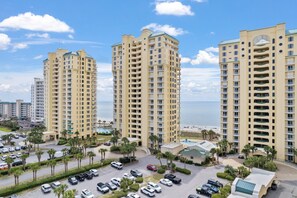 Condo, várias camas (Beach Colony Tower 4D) | Fachada