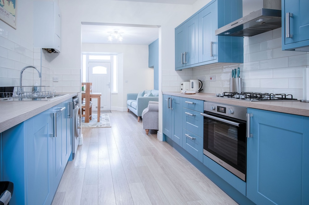 Park Place - 2 Bedroom Apartment - Tenby - Tenby