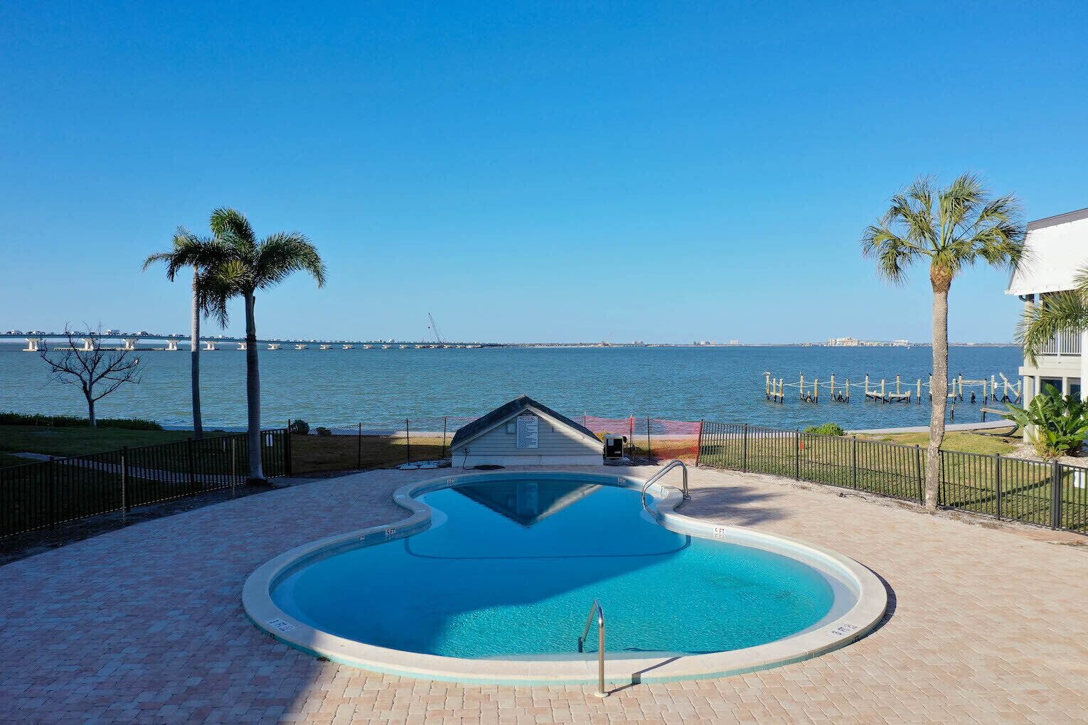 Mariner Pointe 522: Enjoy Stunning Bay Views from this 2nd Floor Island ...