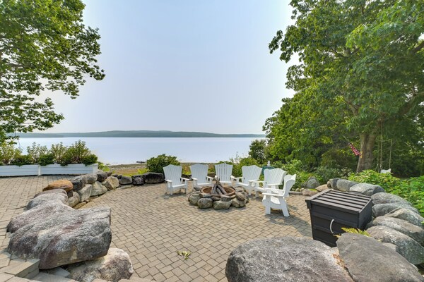 Oceanfront Mid-coast Maine Home W/ Private Beach! - Sandy Point Beach, ME