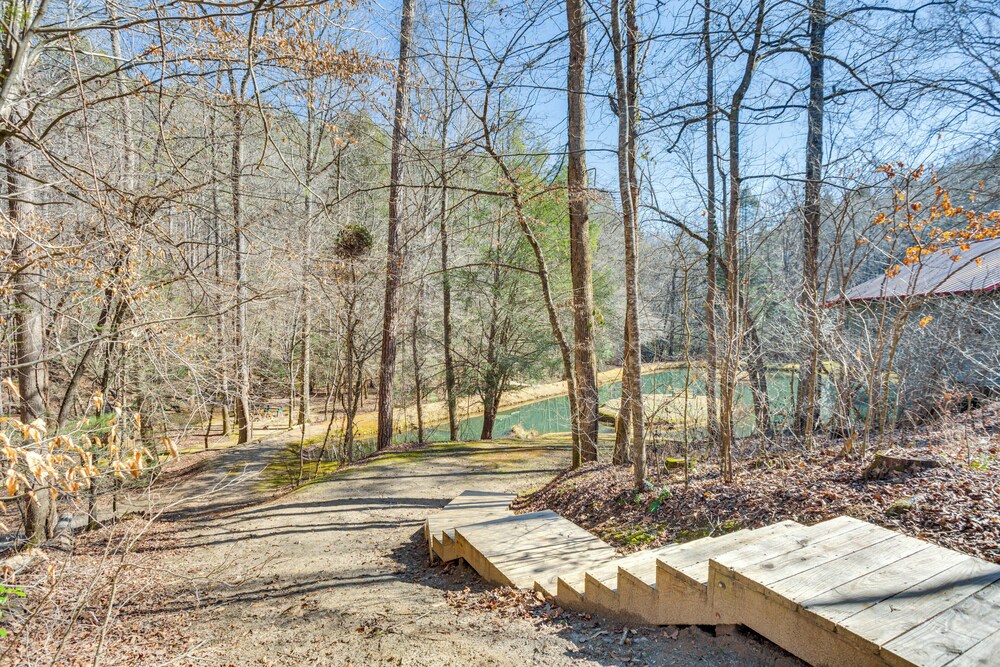 Quaint Dahlonega Cabin W/ Cavenders Creek Access! - Dahlonega, GA