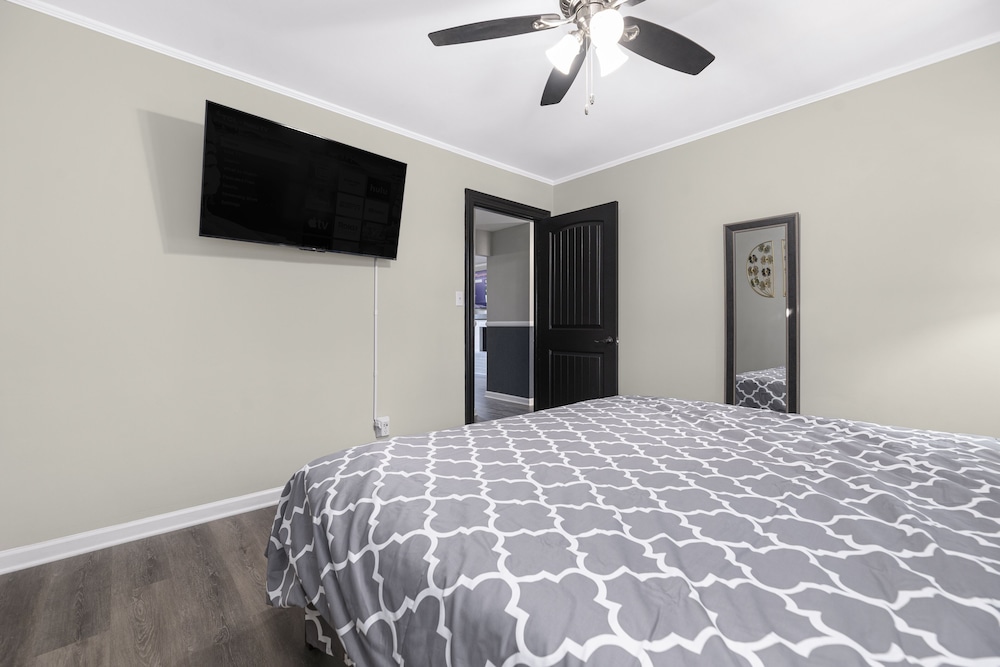 Magnolia "620"- Comfy King Size Bed, Kid Friendly, Over 70 Amenities - 斯泰茨維爾