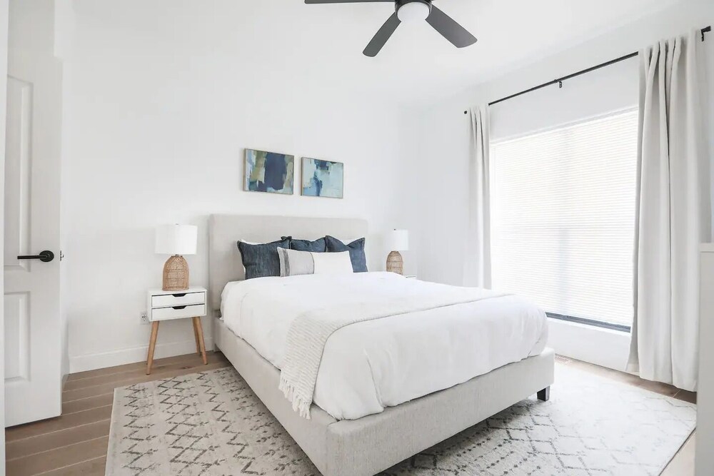 Spacious Luxury Stay - Drake Forest | Vrbo