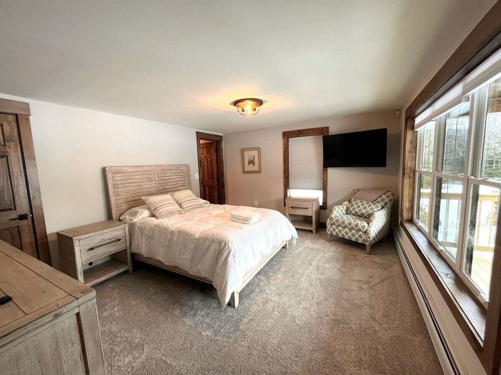 New Chalet Mins To Mt With Hot Tub - Wilmington, VT
