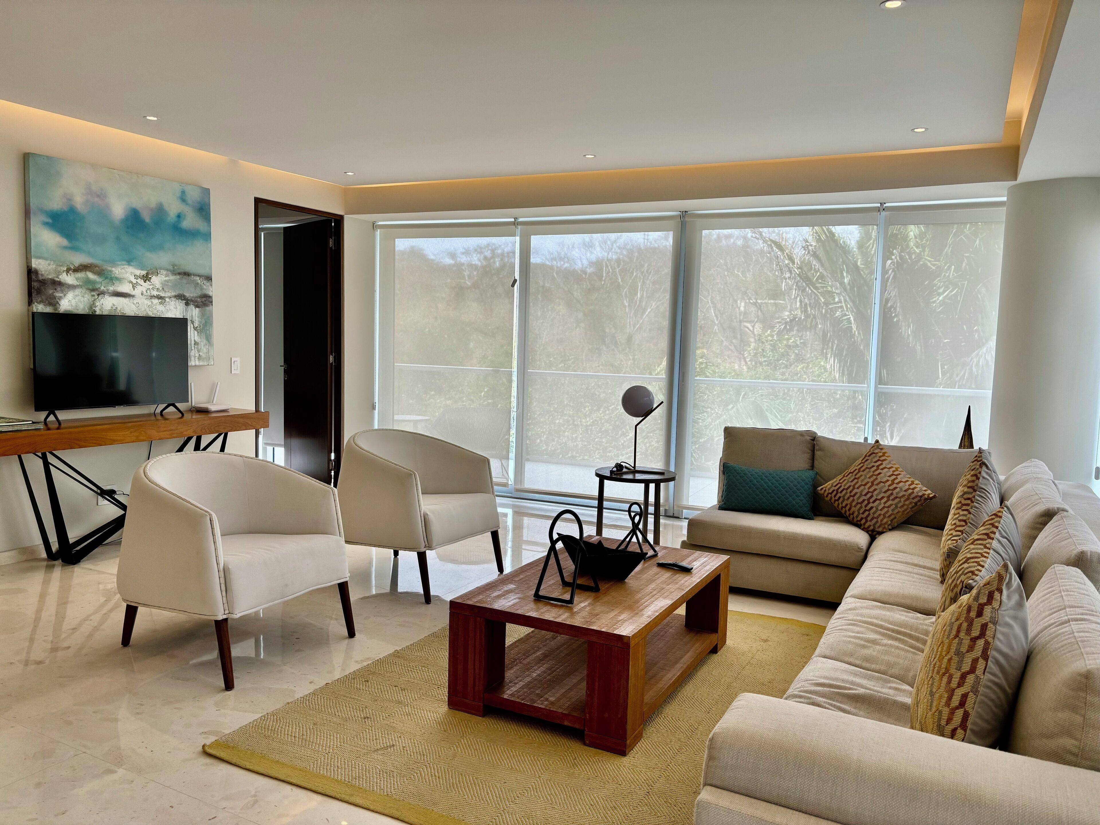 Apartamento Familiar | Sala de estar | Televisor de ecrã plano de 40 polegadas com canais digitais 