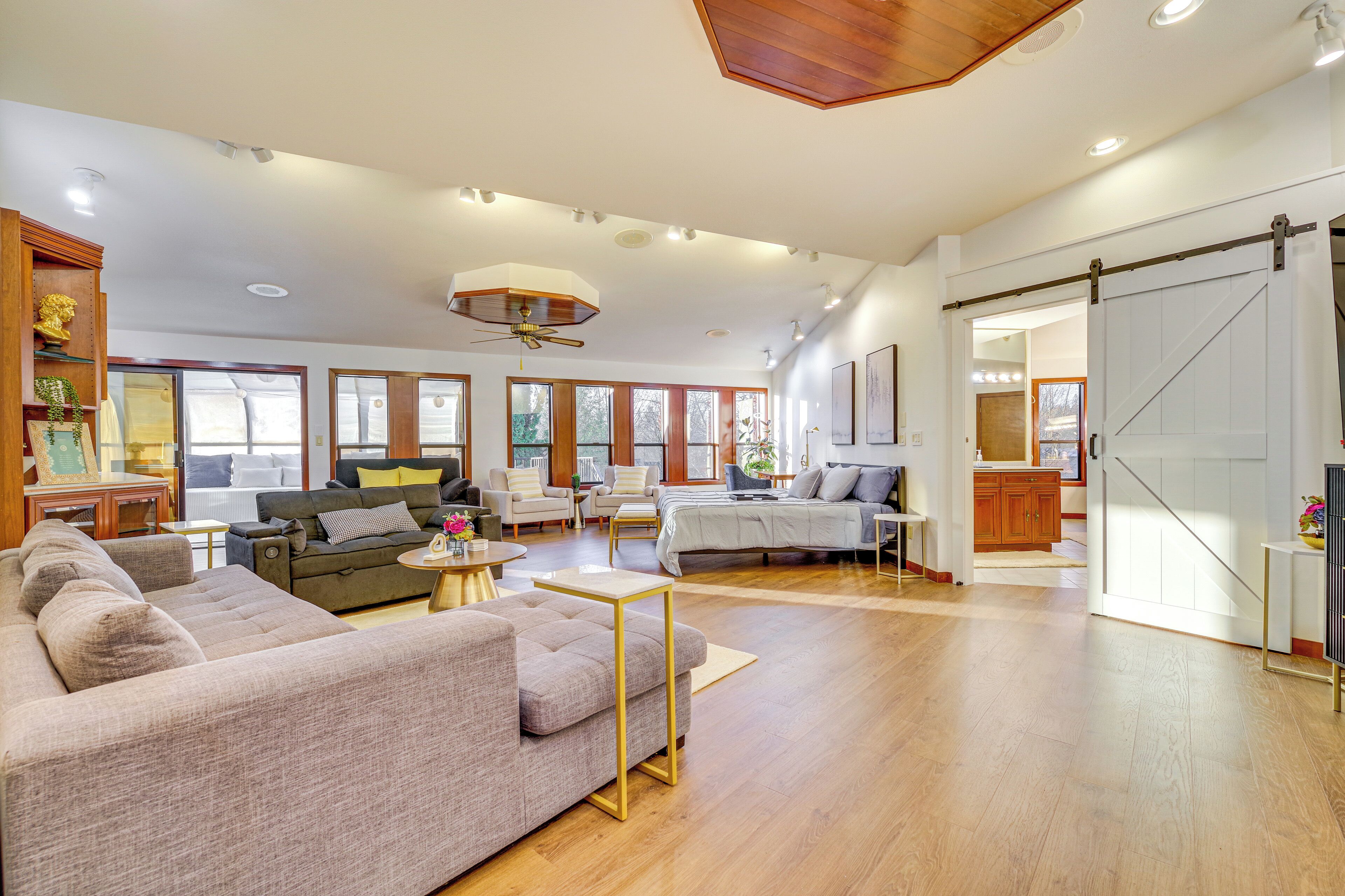 Sauna, Pickleball Court & Game Room: Sultan Villa! - Everett, WA