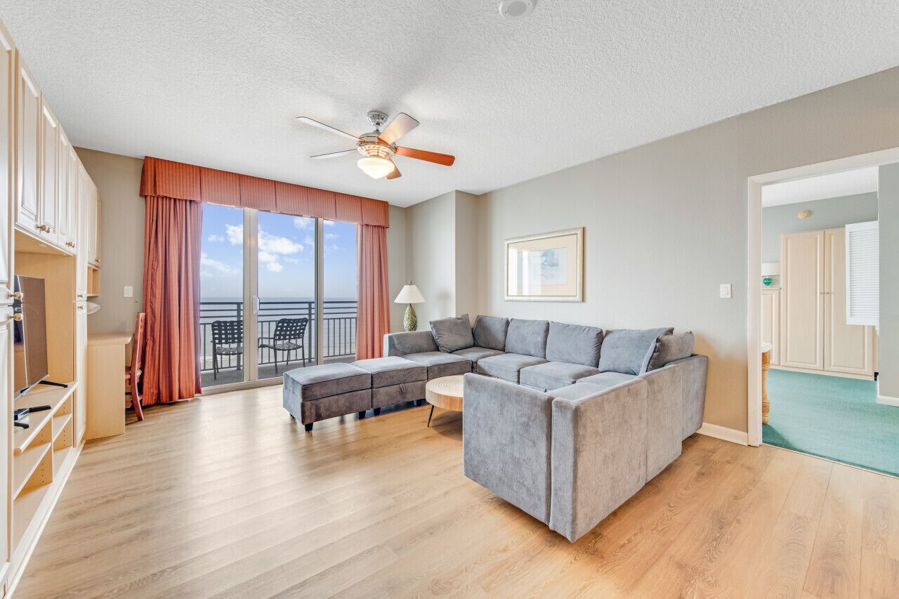 10th Floor Oasis: Stunning 2br With Spacious Private Double Balcony At The Wyndahm Ocean Walk Resort - Ormond Beach, FL