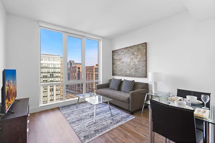 Upscale 1br In Downtown | Kitchen | Gym | Work Space - White Plains, NY