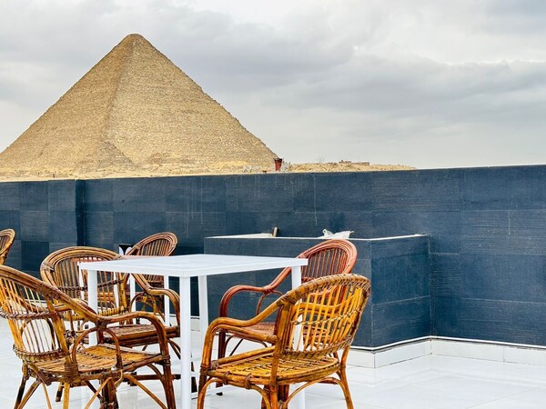 Prince Pyramids Inn - Egypt