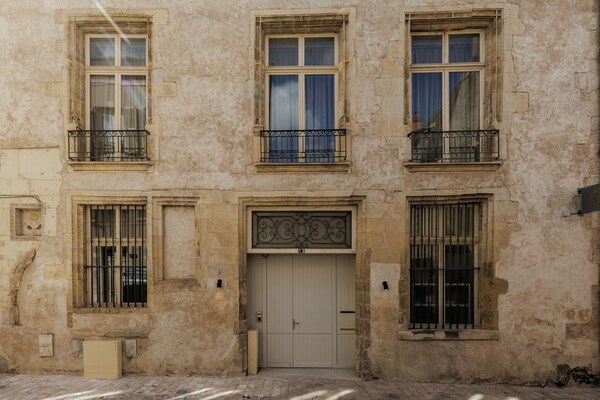 Hôtel Cloître - Entrée Autonome, Réception En Ligne - Encore Mieux - Orléans
